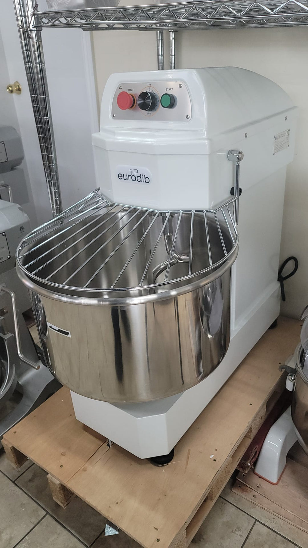 Eurodib LM50T Commercial 50Qt Capacity Single Speed Spiral Mixer - Sin ...